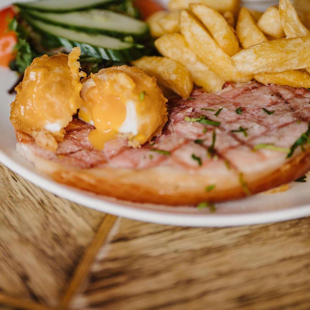 The Ship Inn - Coastal Hotel & Restaurant in Mundesley