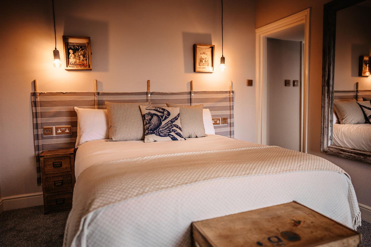 The Ship Inn - Original Collection